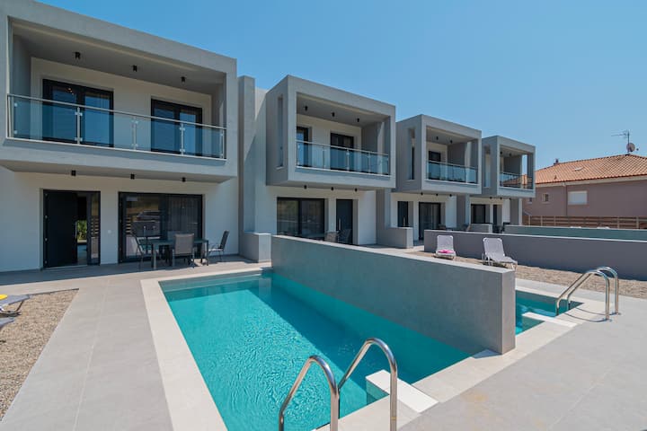 Dama Maisonette No 3 By Rentalspro-polychrono - Halkidiki