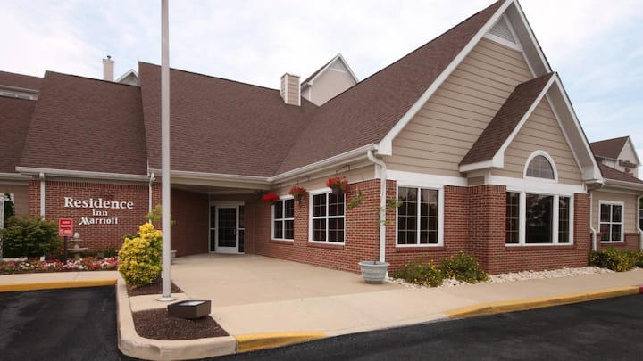 Studio In Exton | Gym. Free Breakfast. Bbq Area. - West Chester, PA