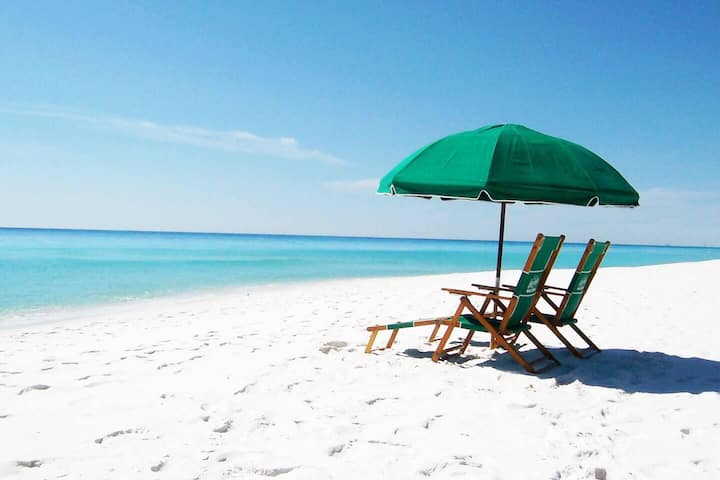 Beachfront. Pet Friendly. Sleeps 8. Budget Friendl - Fort Walton Beach, FL
