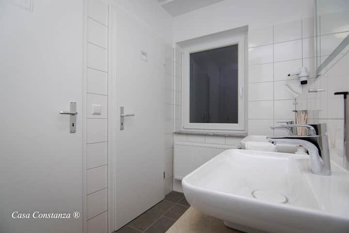 Double-economie-salle De Bain Partagée - Friedrichshafen