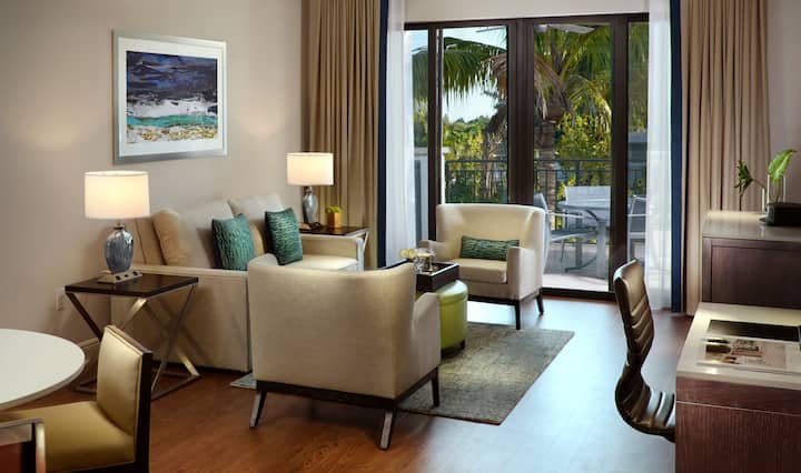 Stay & Boat: 3 Units With Outdoor Pools - Naples