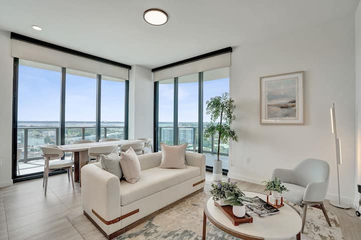 21st Floor | Bright 3br/2ba Condo W/ Pool, Steps F - Miami Beach, FL