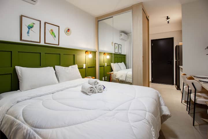 Conforto E Charme: Apt Em Moema C/ Varanda - São Paulo