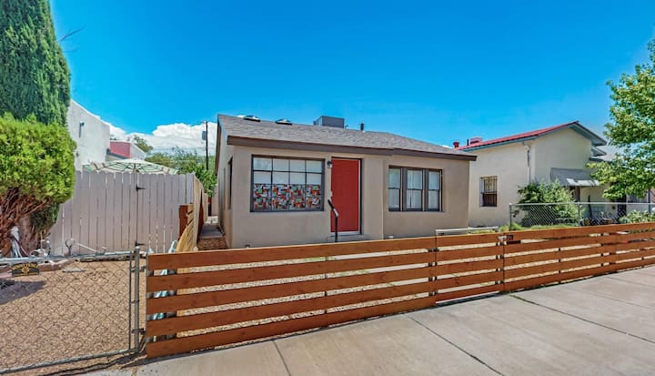 3bd 2ba Home Near Down Town - Albuquerque, NM