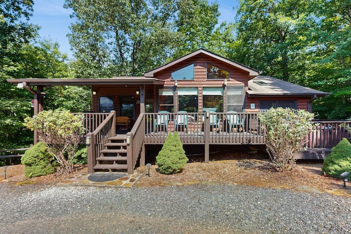 2 Br Cabin With Views And Hot Tub - Blue Ridge, GA