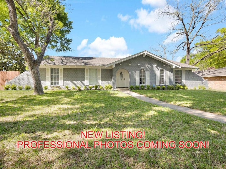 Charming & Modern 5bd Desoto Home W Pool - DeSoto, TX