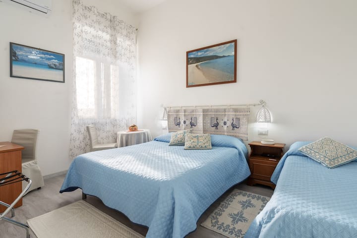 Private Triple Bedroom With Port View - Camera 1 - Cagliari