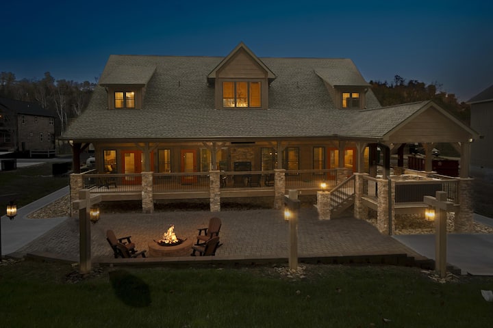 Cherokeelodge:location*game*wifi*hottub*firepit - Pigeon Forge, TN