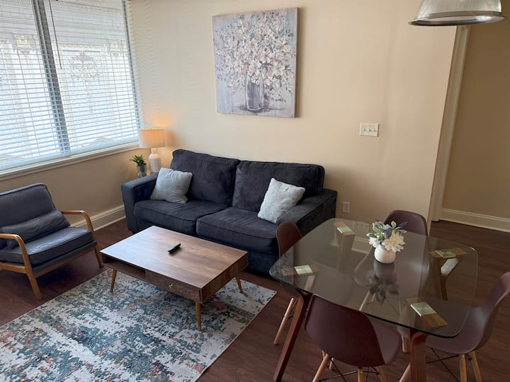2 Bedrm 2 Blks To French Quarter W/rtpool/view/gym - New Orleans, LA
