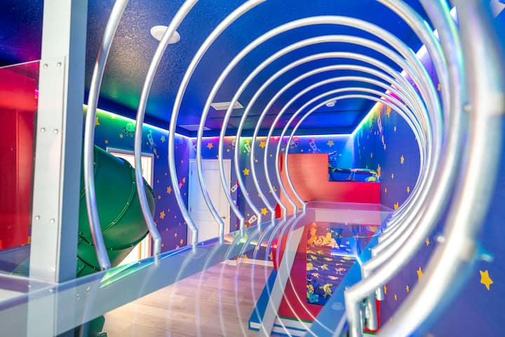 5br Toy Story Themed Pool Townhome - 10329 - Orlando, FL