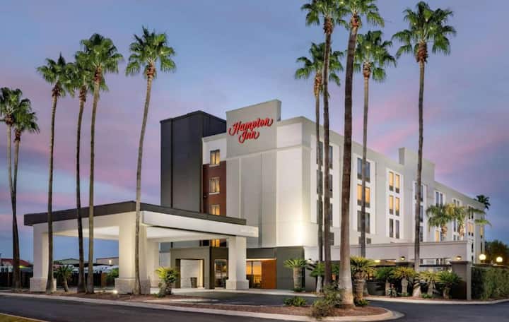 Sunny Journey | Newly Renovated. Free Breakfast - Laredo, TX