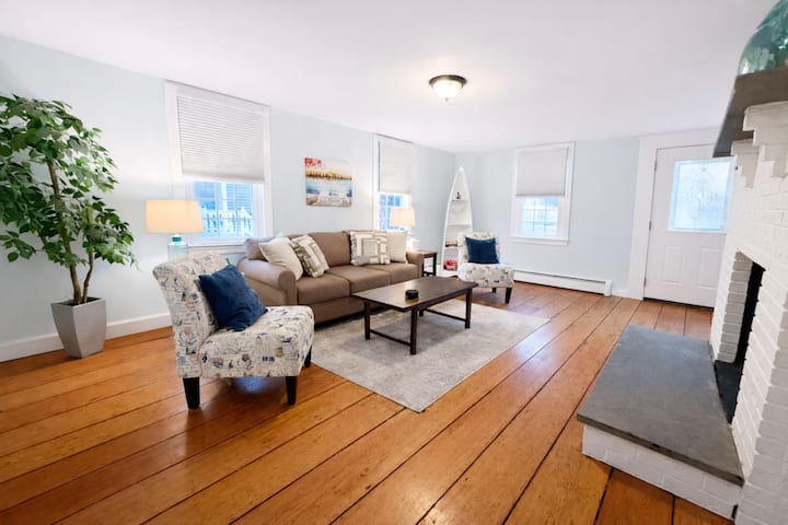 Central Newport 1br Apartment - Newport, RI