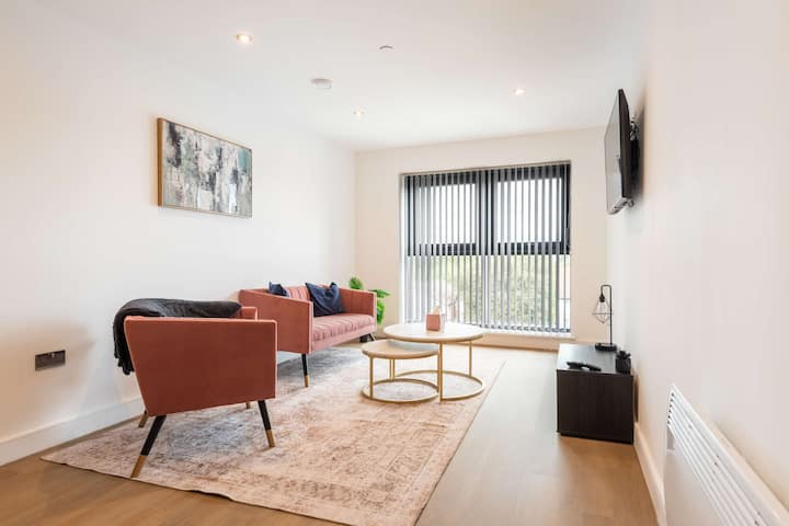 Modern & Spacious 1 Bedroom Apartment In Leeds - Leeds