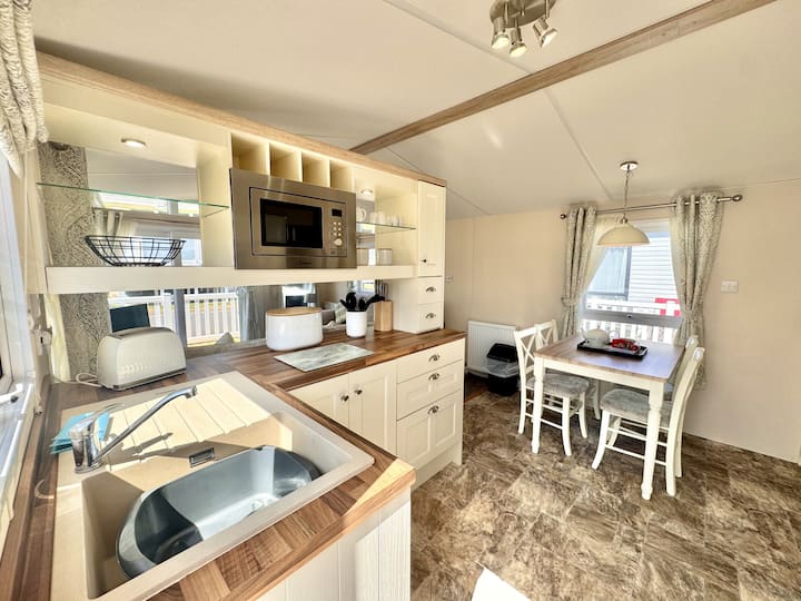 Sands End 6a - Pet Friendly - Bridlington
