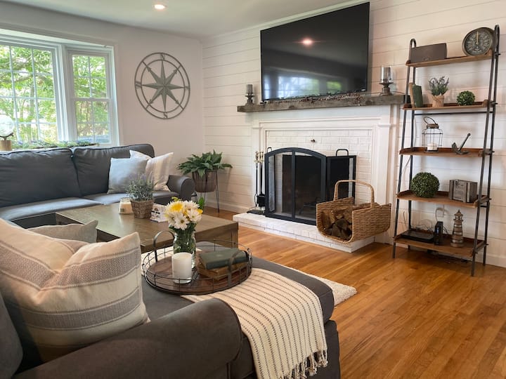 Walk2beach, Hottub, Firepit, Petsok - Cape Cod, MA