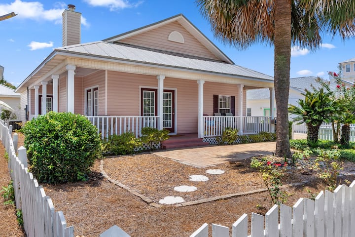 Short Walk To Beach, Dog-friendly - Destin, FL