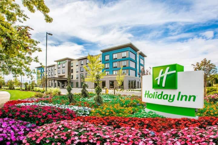 Golf L Dining L Sightseeing L Hot Tub - Hillsboro, OR