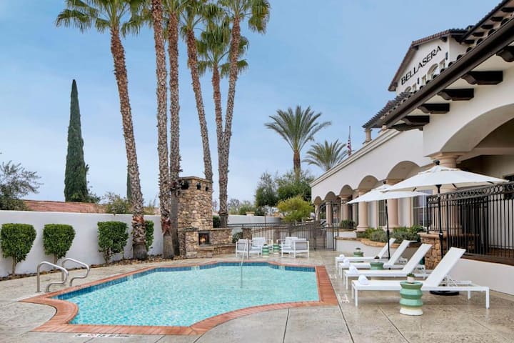 Wine Country At Your Doorstep. Pool + Restaurant - Paso Robles, CA
