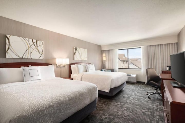 Double The Delight On Our 2 Beds - No Cleaning Fee - Salinas, CA