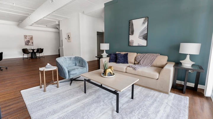 Landing | Chic 2bd, Clubhouse, Gym - Baltimore, MD