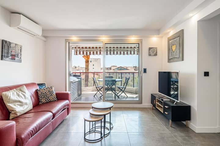 L’étoile D'or Avec Terrasse Au Centre De Cannes - Cannes