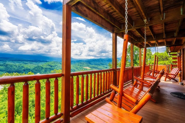 Majesticmtnlodge:view*theater*game*pool*h/tub*wifi - Pigeon Forge, TN