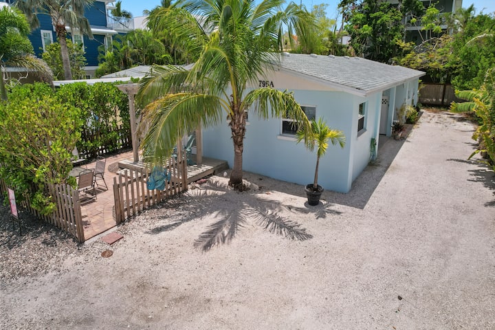 Mcbean Point: Dog Friendly! Walk To Bean Point! - Anna Maria, FL