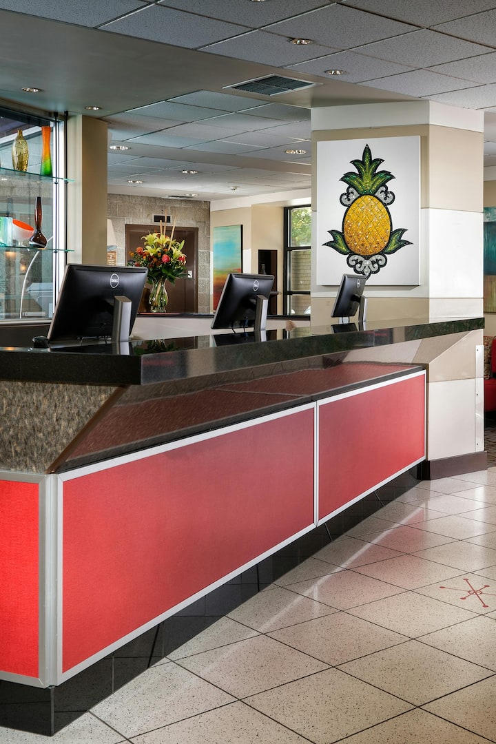 Urban Oasis With Playful Personality - Seattle, WA