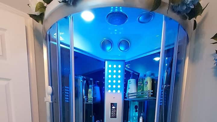 1br - Bridge Day Stay | Steam Sauna & Jetted Tub - West Virginia