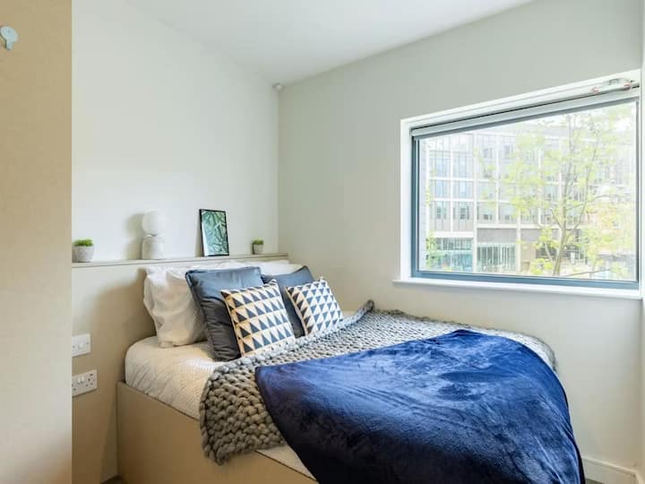 Lovely 2br Apartment In Redvers Towers - Sheffield