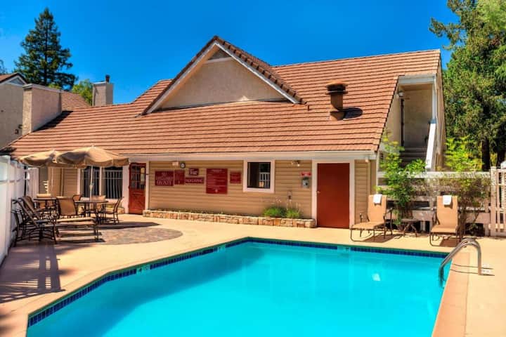 Pet Friendly | Pool. Free Breakfast + Full Kitchen - サンノゼ