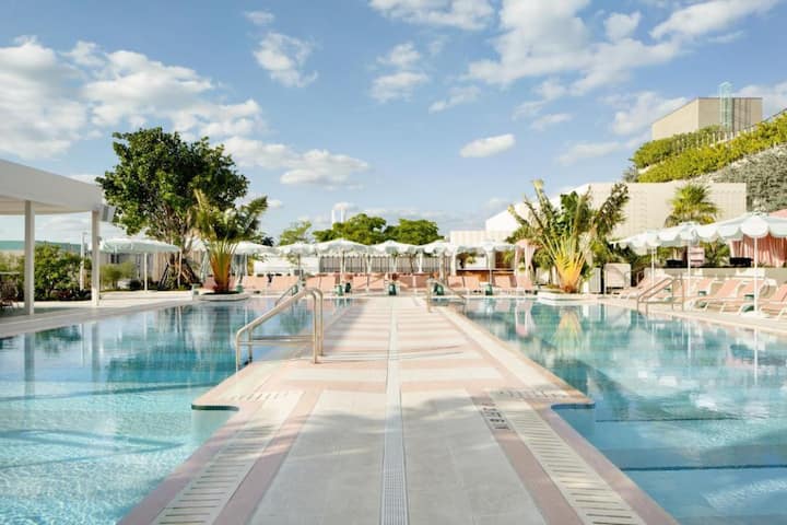 Indulge: A Beachfront Haven Awaits - Miami Beach, FL