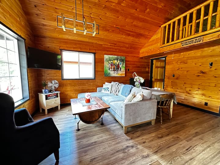 Polar Bear Cabin #3 - Nakusp