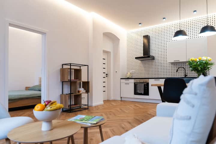 Vary Essence – Elegant Stay With Balcony - Karlowe Wary