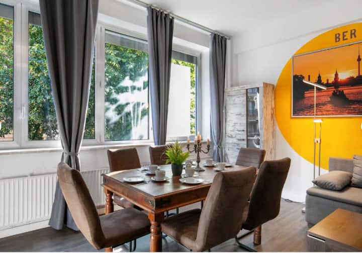 Large & Modern Apartment 11 Guests Center Location - Berlin