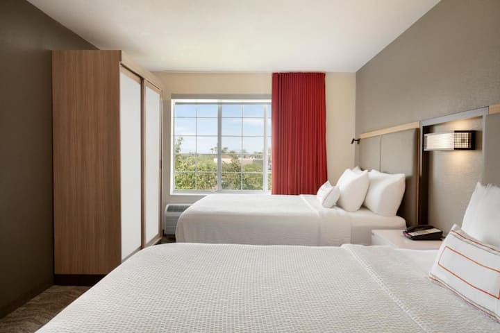 Modern Suite Breakfast Included At Fashion Center - Chandler, AZ