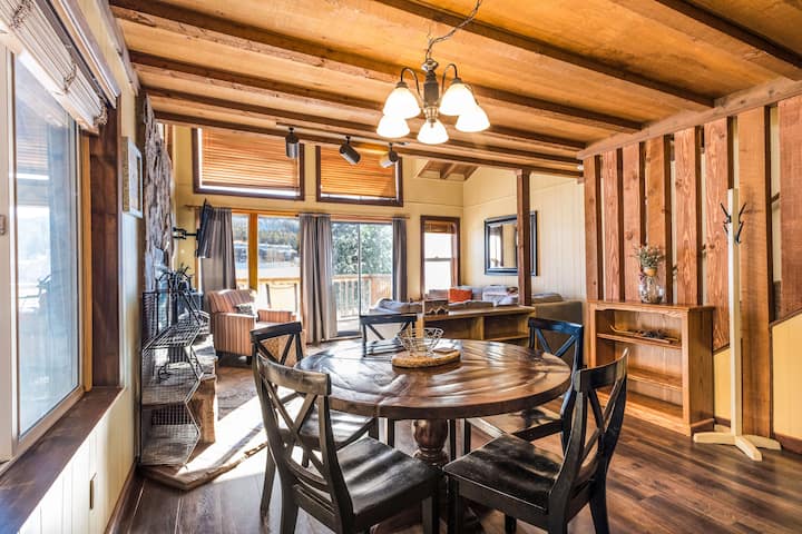 Cozy Condo Overlooking Angel Fire Ski Basin - Angel Fire, NM