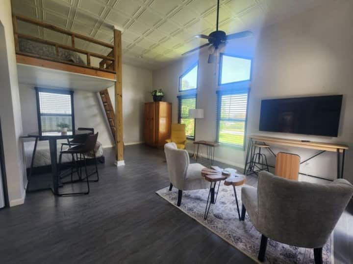 Coastal Comfort Studio - Sarasota, FL