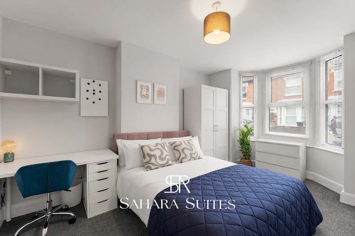 Spacious 4br Home | Portsmouth Stay | Sleeps 8 - Portsmouth