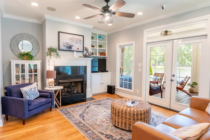 Tie One On! At 4 Bdr Waterfront Lake Marion - Lake Marion, SC