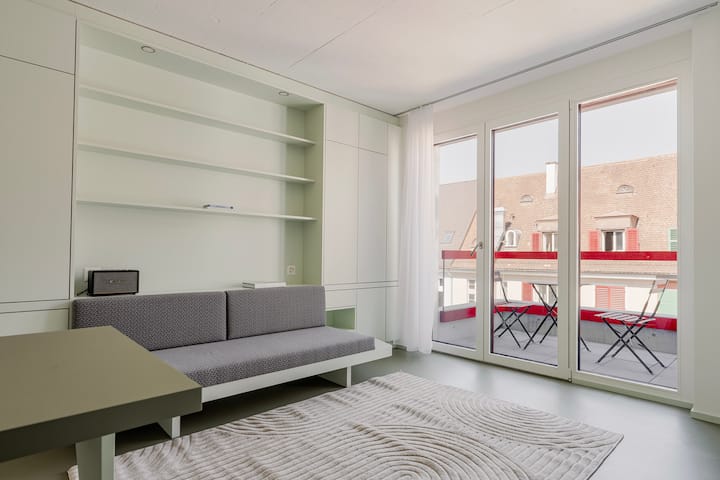 Blueground | Oerlikon, Balcony, Nr Zurich Zoo - スイス チューリッヒ