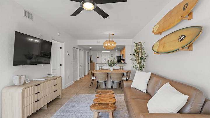 Oasis Getaways | Updated Coastal Luxury - Treasure Island, FL