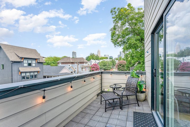Last-minute Summer Escape! 20% Discount For July & - Charlotte, NC