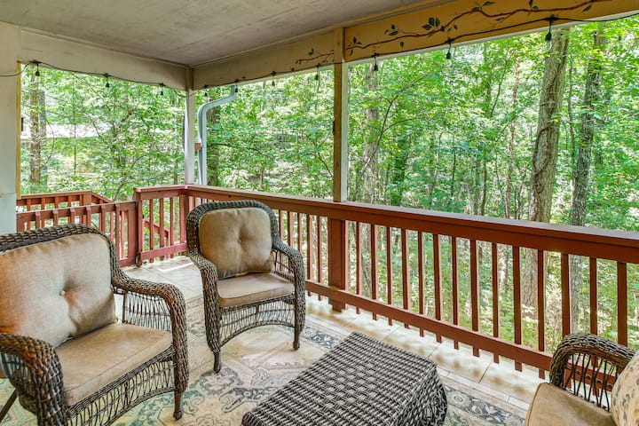 Community Pool & Hot Tub: Hot Springs Village Home - Hot Springs Village