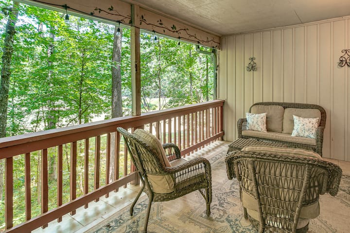 Golf Getaway W/ 9 Courses + Walk To Lake Desoto - Hot Springs Village
