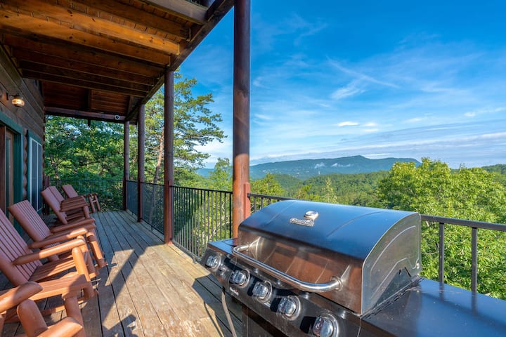 New! Fam Fun|views|theater|hot Tub|slps 26| Dogsok - Pigeon Forge, TN