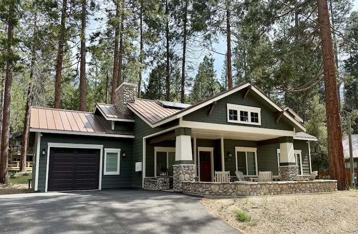 Black Bear Bungalow - Wawona, CA