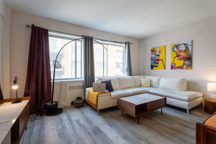 Modern Hideaway In The City Core - Lasalle
