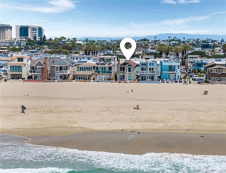 Oceanfront Duplex On 37th - Newport Beach, CA
