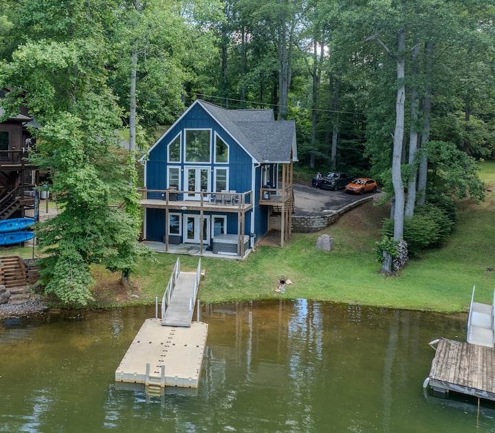 Unwind At Lakey Mclakehouse On Lake Santeetlah - Lake Santeetlah